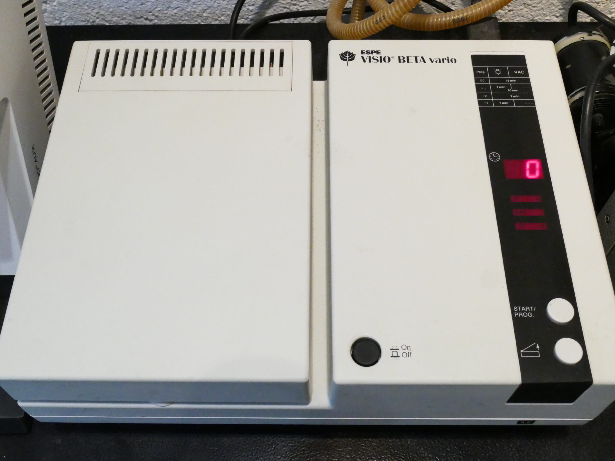 Lichthärtegerät Espe Visio Beta Vario + Visio Alpha + Beta Vakuumpumpe ...