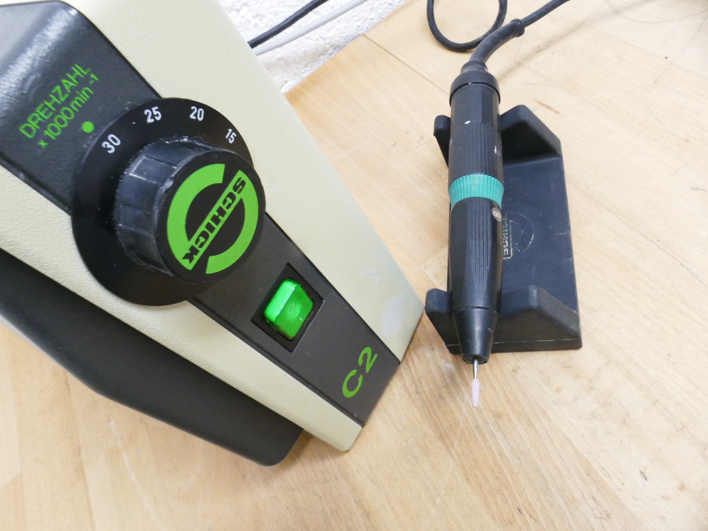 Schick C2 Technikmaschine mit Kniesteuerung überprüfte Anlage 8765 - IN ...