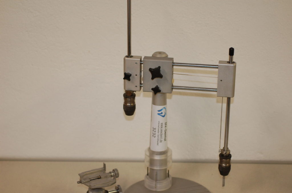 Parallelometer Vermessungsgerät grau Dental Zahntechnik mit Modelltisch ...